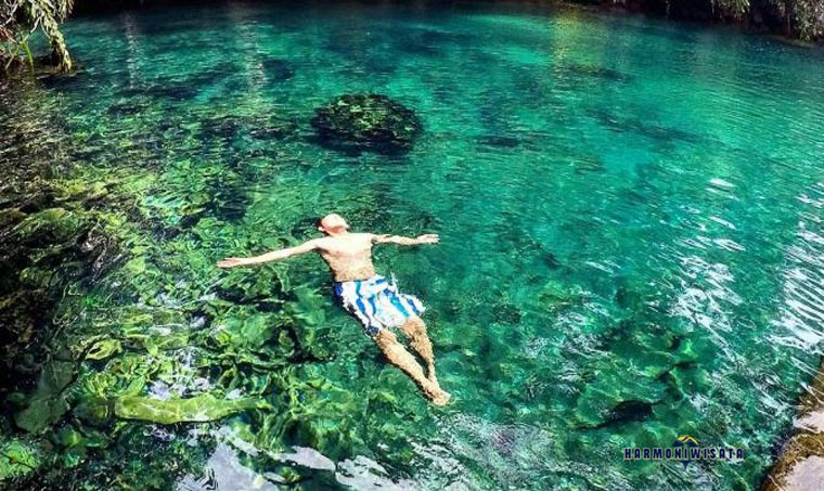 Danau Labuan Cermin: Wisata Dua Lapisan Air di Berau