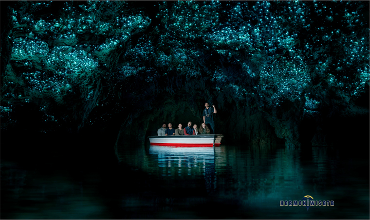 Waitomo Glowworm Caves Selandia Baru: Wisata Gua Bercahaya Paling Unik